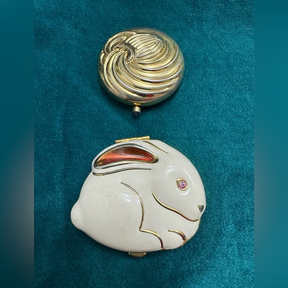 Makeup | Vintage Estee Lauder Bunny Compact And Comp | Poshmark